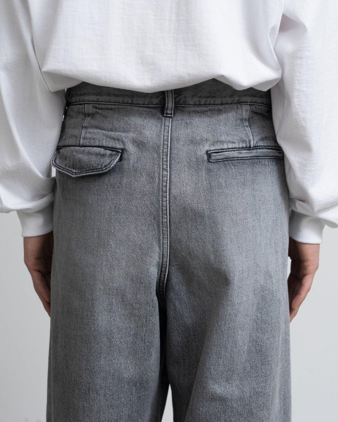 Graphpaper * Selvage Denim Two Tuck Pants LIGHT FADE(2色展開 Graphpaper * Selvage Denim Two Tuck Pants LIGHT FADE(2色展開