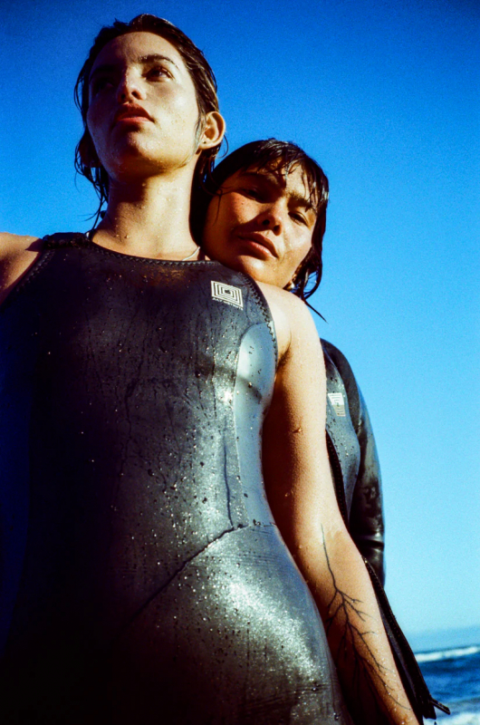 JULY WETSUITS | レディースショートジョン - ロングボードの JULY WETSUITS | レディースショートジョン - ロングボードの