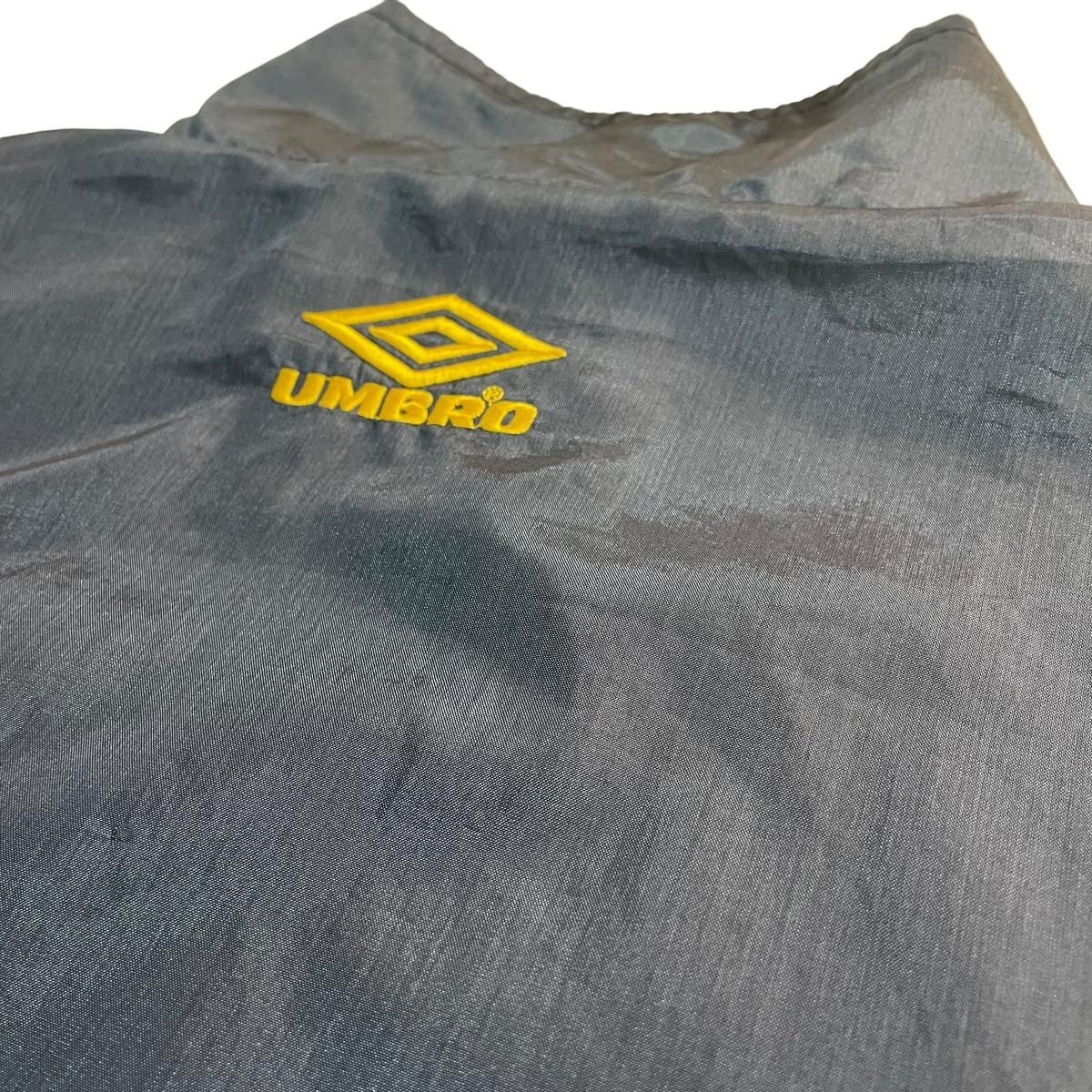 90s UMBRO Logo Nylon Jacket 紺黄白 L アンブロ ロゴ 切り替え 90s UMBRO Logo Nylon Jacket 紺黄白 L アンブロ ロゴ 切り替え