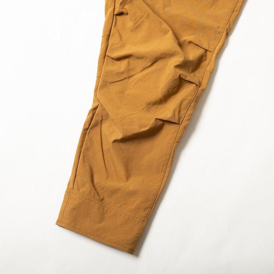 ヴィンテージナイロンのパンツ - 宗像山道具店 by GRIPS ヴィンテージナイロンのパンツ - 宗像山道具店 by GRIPS