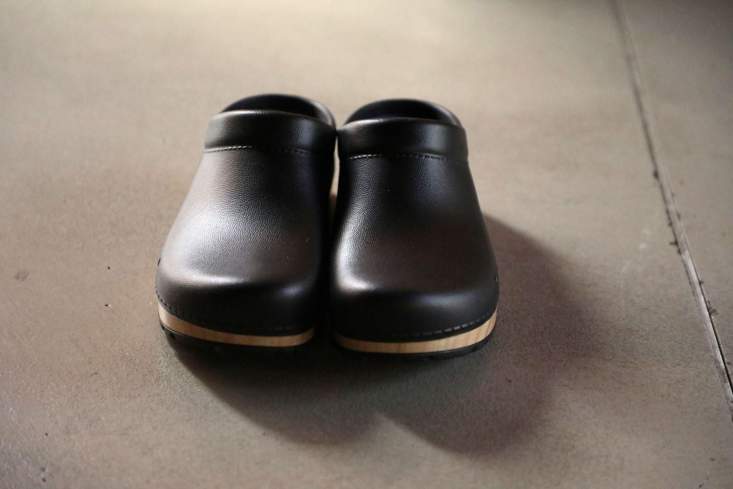 DANSKO Kane Molded (Black) - マーマーなブックス アンド ソックス DANSKO Kane Molded (Black) - マーマーなブックス アンド ソックス