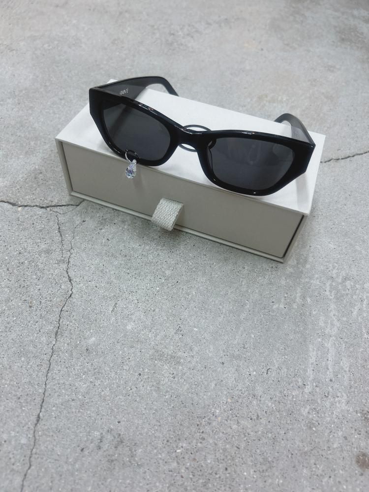 KIMHEKIM CRYSTAL TEAR CAT-EYE SUNGLASSES キムへキム KIMHEKIM CRYSTAL TEAR CAT-EYE SUNGLASSES キムへキム