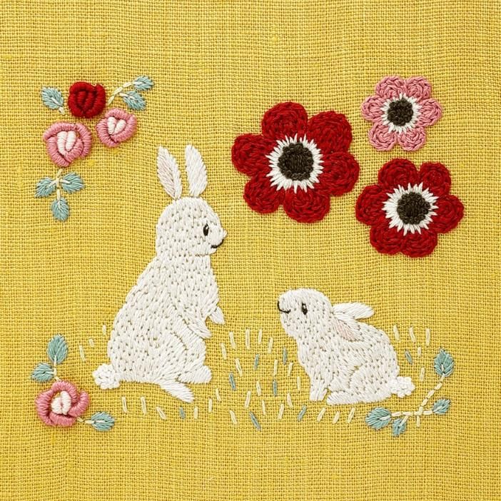 Chicchi 森で暮らす動物たちの12か月 刺繍キット「アネモネと Chicchi 森で暮らす動物たちの12か月 刺繍キット「アネモネと