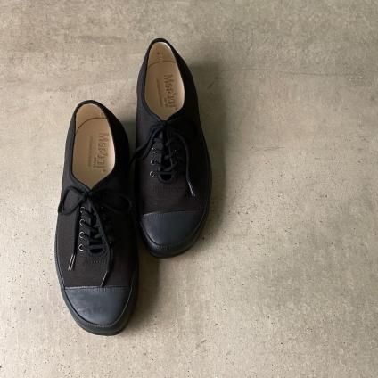 Marbot HOLECUT SNEAKERS(マルボー ホールカットスニーカー Marbot HOLECUT SNEAKERS(マルボー ホールカットスニーカー