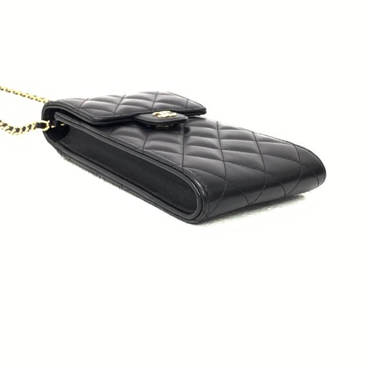 CHANEL シャネル フォンケース ラムスキン 31番台 チェーン CHANEL シャネル フォンケース ラムスキン 31番台 チェーン