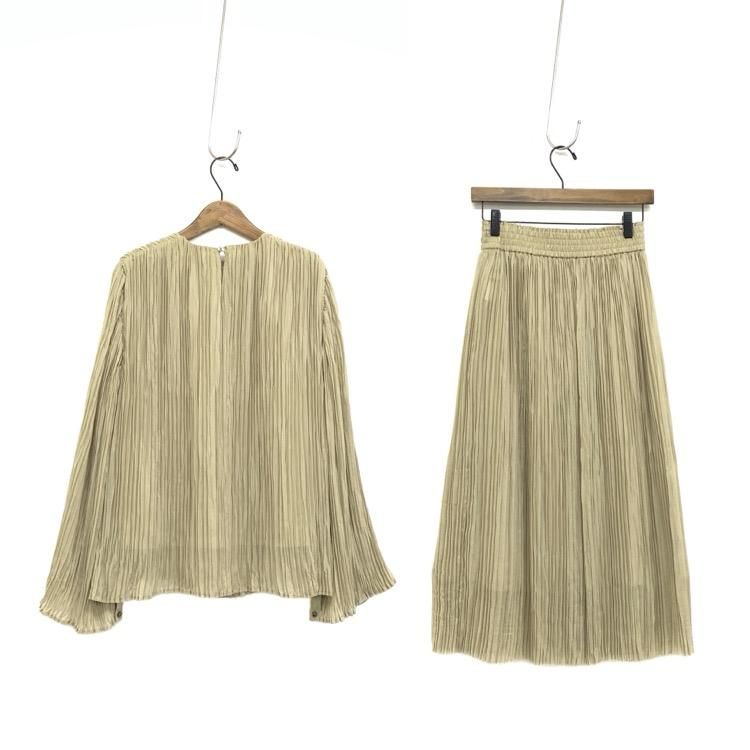 HYKE ハイク RANDOM PLEATED TOP&SKIRT プリーツブラウス HYKE ハイク RANDOM PLEATED TOP&SKIRT プリーツブラウス
