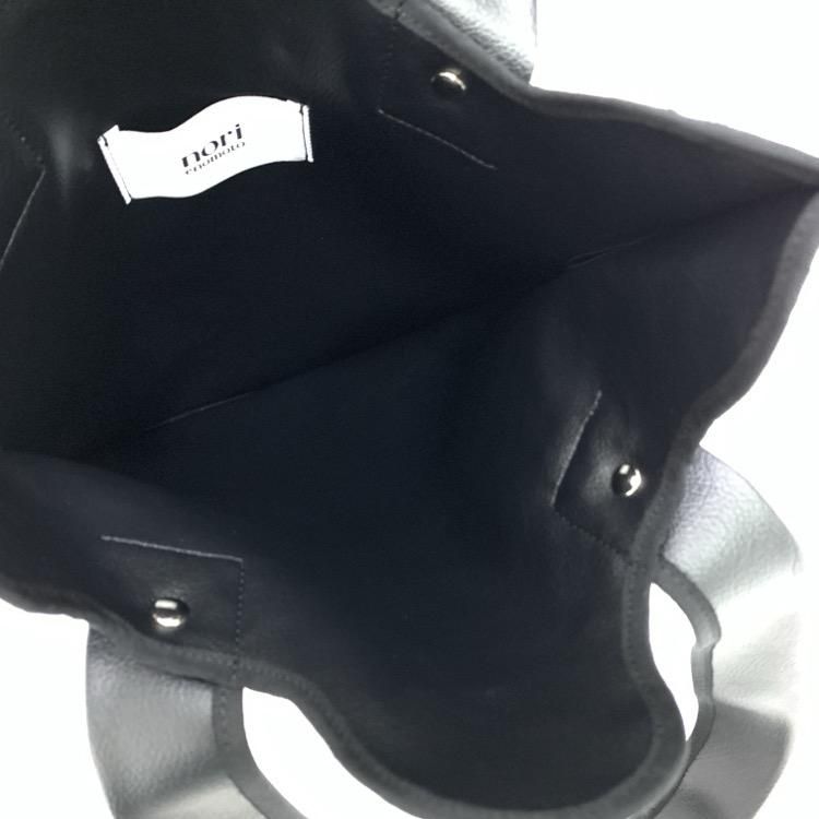 nori enomoto ノリエノモト wave tote bag / black shirring nori enomoto ノリエノモト wave tote bag / black shirring