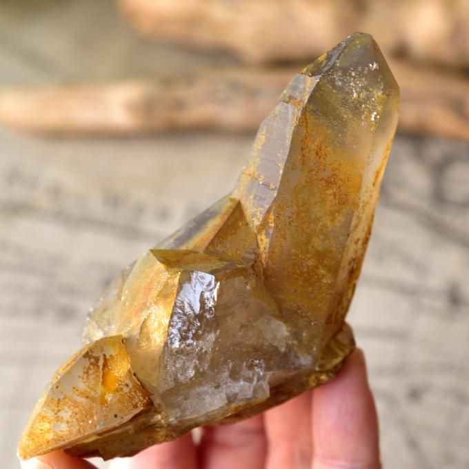 鹿川(ししかわ)煙水晶 スモーキークォーツ ドフィーネ式双晶 鹿川(ししかわ)煙水晶 スモーキークォーツ ドフィーネ式双晶