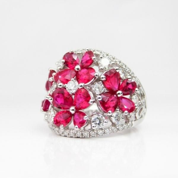 ルビー ダイヤモンドフラワーモチーフリング R 4.08ct D 01.09ct ルビー ダイヤモンドフラワーモチーフリング R 4.08ct D 01.09ct
