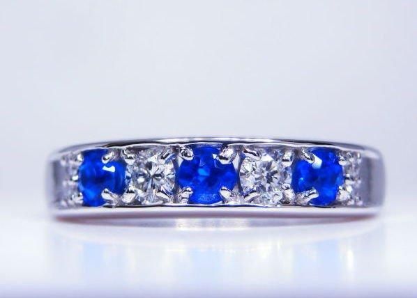 アウイナイトダイヤモンドリング HA 0.18ct 0.14ct Pt950 日独 アウイナイトダイヤモンドリング HA 0.18ct 0.14ct Pt950 日独