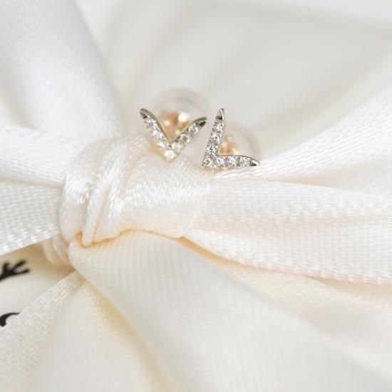 ダイヤモンド Vシェイプ ピアス | 10金 - cui-cui[キュイキュイ]