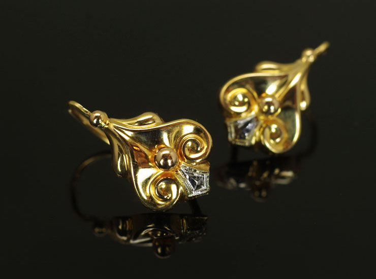 アンティークK18ドルムーズピアス アンティークK18ドルムーズピアス