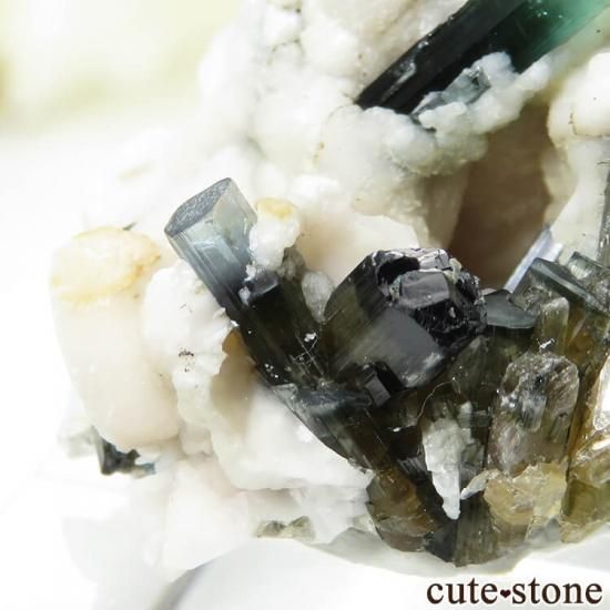 パキスタン産 バイカラートルマリンの母岩付き結晶(原石)13.5g パキスタン産 バイカラートルマリンの母岩付き結晶(原石)13.5g