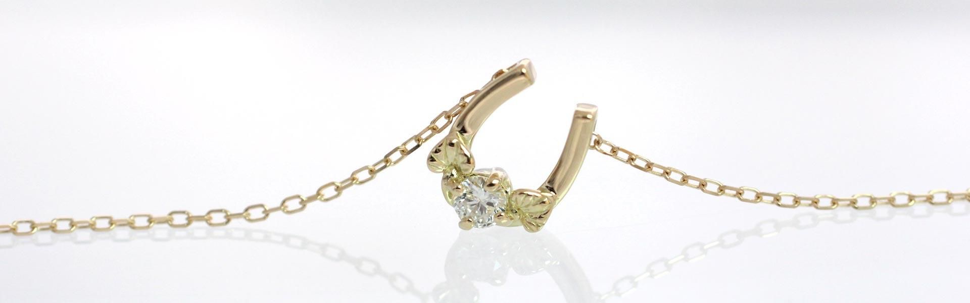 ダイヤモンド 18K 馬蹄 葵 ネックレス|京都のジュエリーブランド ダイヤモンド 18K 馬蹄 葵 ネックレス|京都のジュエリーブランド