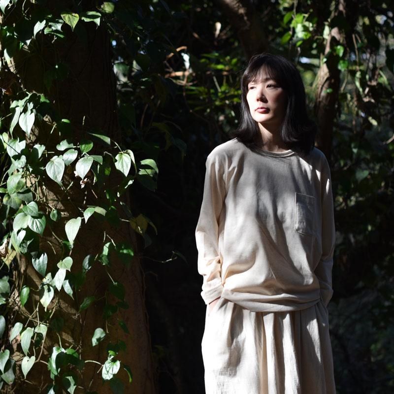 種から作ったロングスリーブTシャツ（ポケットつき） 茶綿（オートミール） - yohakuの公式通販サイトです。