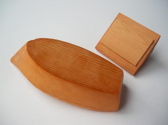 一位木 屋形船香合 (紙箱) - 茶道具販売 栗林園 一位木 屋形船香合 (紙箱) - 茶道具販売 栗林園
