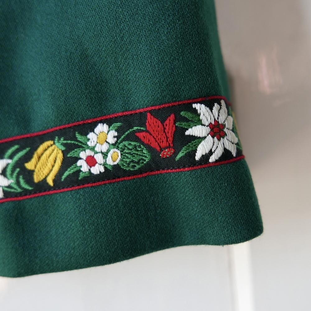 フラワー刺繍チロリアン アンティークスカート-古着屋マッシュ フラワー刺繍チロリアン アンティークスカート-古着屋マッシュ