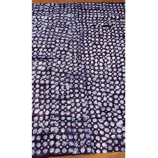 a 藍染 ギニア 絞り布 感慨深い a 藍染 ギニア 絞り布 感慨深い