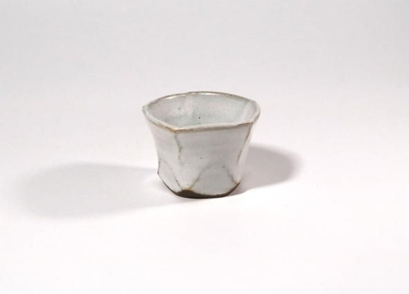 黒土ぐいのみ・面|三木あゆみ ころは うつわと道具と喫茶室