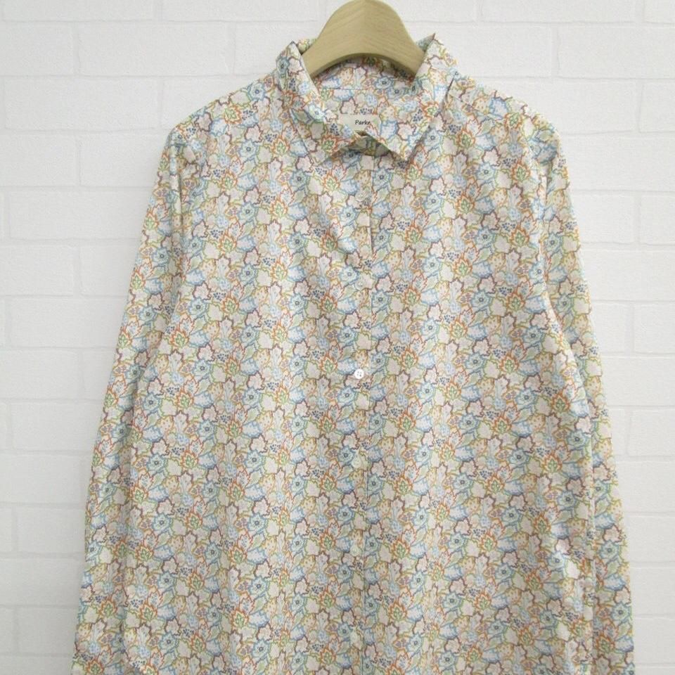 Parkes - リバティ柄 チビ襟ブラウス - Sheth Online Store Parkes - リバティ柄 チビ襟ブラウス - Sheth Online Store