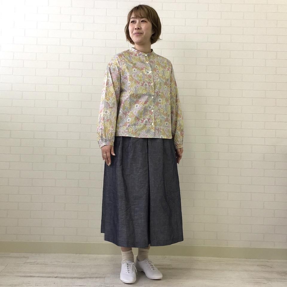 Parkes - バンドカラー長袖ブラウス(リバティコレクション Parkes - バンドカラー長袖ブラウス(リバティコレクション