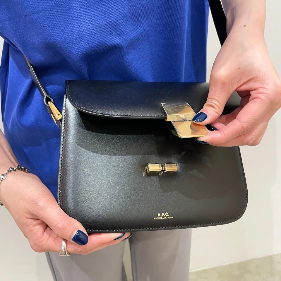 A.P.C. - GRACE スモールバッグ(23243102749) - Sheth Online A.P.C. - GRACE スモールバッグ(23243102749) - Sheth Online