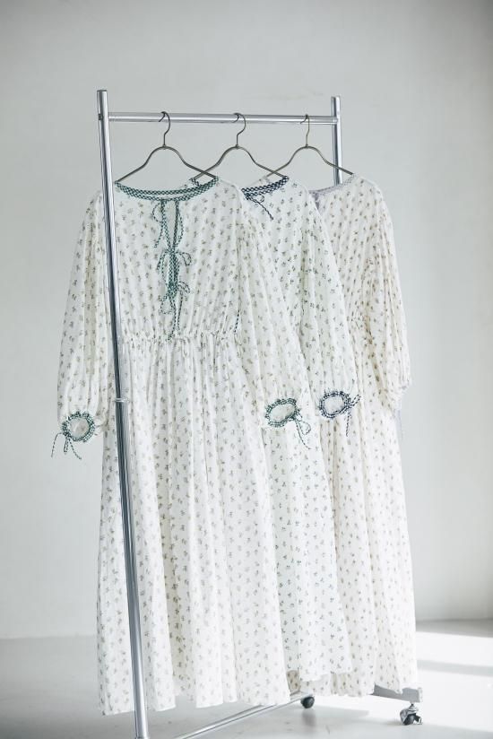 再入荷】小花ローンギンガムパイピングドレス(ピンク) - seventen 再入荷】小花ローンギンガムパイピングドレス(ピンク) - seventen