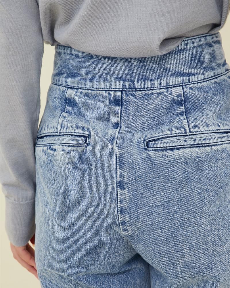 ピンタックキャロットデニムパンツ(アイスブルー) - seventen ピンタックキャロットデニムパンツ(アイスブルー) - seventen