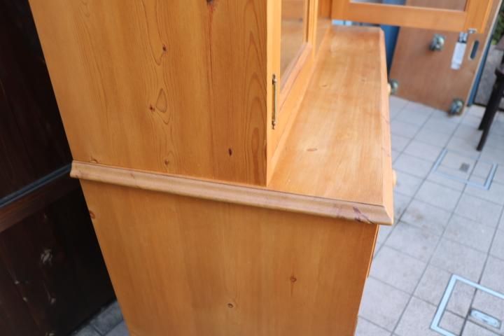 THE PENNY WISE(ペニーワイズ)よりクラシカルな2面食器棚 THE PENNY WISE(ペニーワイズ)よりクラシカルな2面食器棚