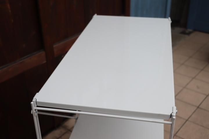 無印良品(MUJI)の人気の4段スチールユニットシェルフです!2人 無印良品(MUJI)の人気の4段スチールユニットシェルフです!2人