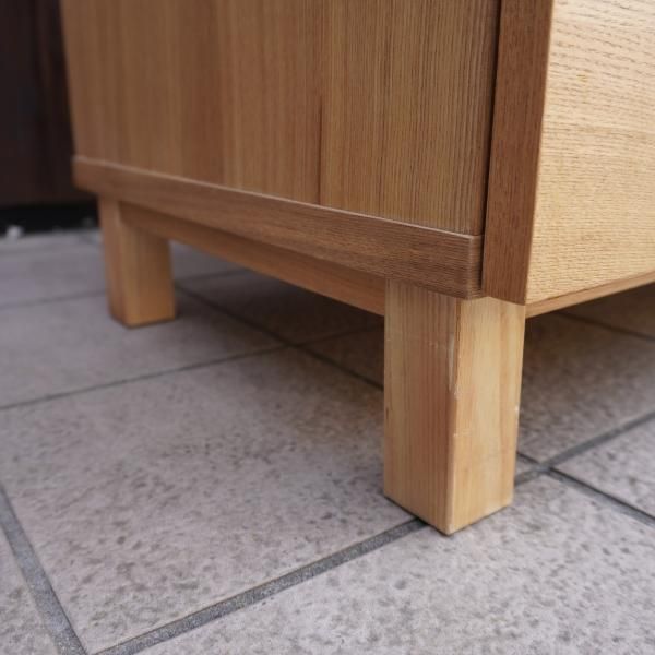 人気の無印良品(MUJI)のタモ材 キャビネット・木製扉 人気の無印良品(MUJI)のタモ材 キャビネット・木製扉