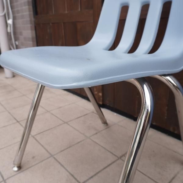 アメリカVIRCO(ヴァルコ)社の9000 CHAIR ブルーグレーです。機能 アメリカVIRCO(ヴァルコ)社の9000 CHAIR ブルーグレーです。機能
