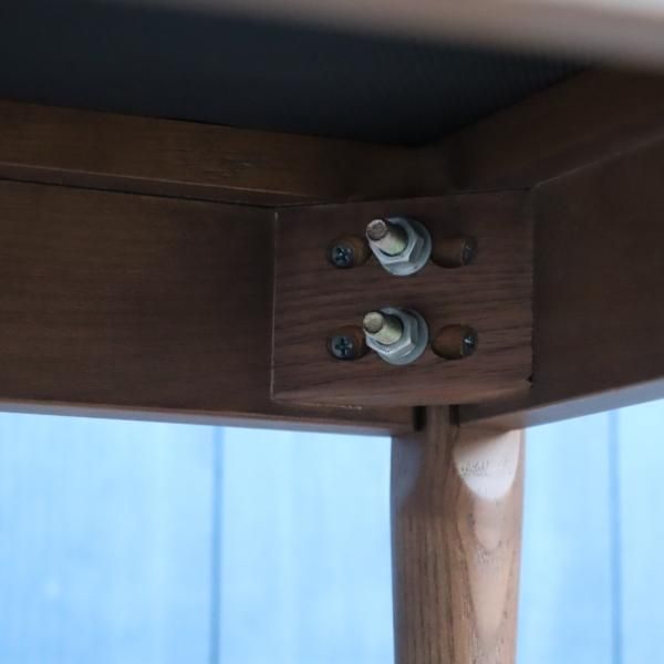 KEYUCA(ケユカ)で取り扱われていたオットマンです。シンプルな KEYUCA(ケユカ)で取り扱われていたオットマンです。シンプルな
