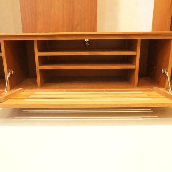 IDC OTSUKA(大塚家具)取り扱いの岡家具のアクロス IDC OTSUKA(大塚家具)取り扱いの岡家具のアクロス