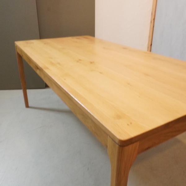 DAIMARU(家具の大丸)よりテイラ オーク無垢材 ダイニング DAIMARU(家具の大丸)よりテイラ オーク無垢材 ダイニング