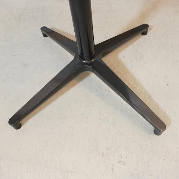 値下げ/Vitra(ヴィトラ)社のBistro table(ビストロテーブル 値下げ/Vitra(ヴィトラ)社のBistro table(ビストロテーブル