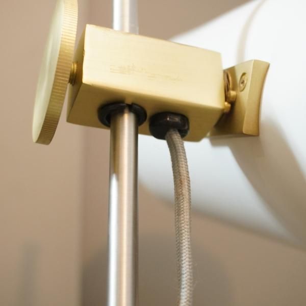 DI CLASSE(ディクラッセ)のBinario floor lamp(ビナーリオ DI CLASSE(ディクラッセ)のBinario floor lamp(ビナーリオ