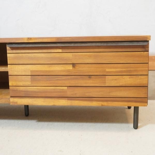 unico(ウニコ)のSWELLA(スウェラ)のテレビボード W1200です unico(ウニコ)のSWELLA(スウェラ)のテレビボード W1200です