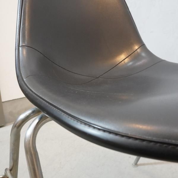 Hermanmiller(ハーマンミラー)社のイームズ スタッキングベース Hermanmiller(ハーマンミラー)社のイームズ スタッキングベース