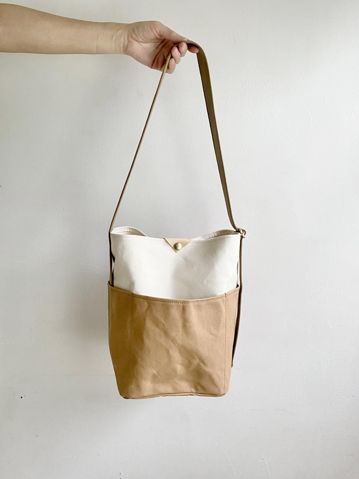SALE/// TWO-TONE ワンショルダーS キャメル x 生成 - NIZYU SALE/// TWO-TONE ワンショルダーS キャメル x 生成 - NIZYU