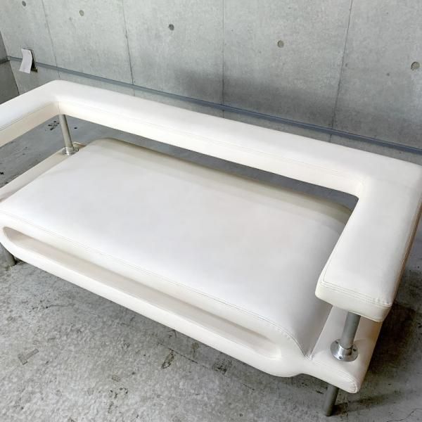 Magazine Sofa / Michael Young - MID-Century MODERN Magazine Sofa / Michael Young - MID-Century MODERN