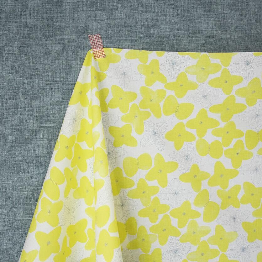 なばなとちょう 花柄- 布・生地の通販サイト:nunocoto fabric なばなとちょう 花柄- 布・生地の通販サイト:nunocoto fabric