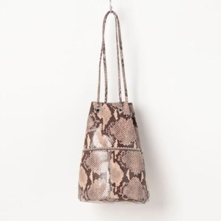 MARCO MASI マルコマージ 色っぽかっ 巾着バッグ パイソン 新品 MARCO MASI マルコマージ 色っぽかっ 巾着バッグ パイソン 新品