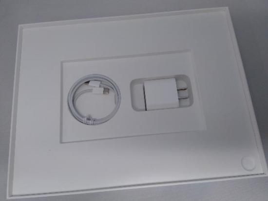 Apple iPad Pro 12.9インチ (第3世代)2018年式 WiFi+Cellular AU Apple iPad Pro 12.9インチ (第3世代)2018年式 WiFi+Cellular AU
