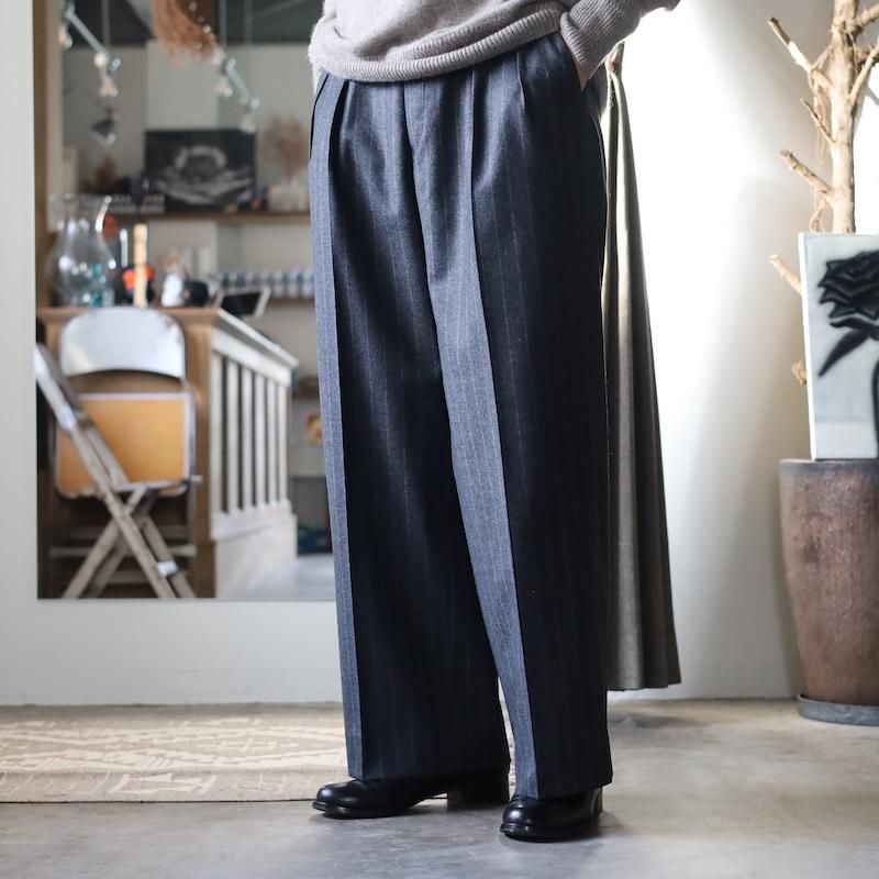 Nikki ESSENTIAL PIECES】WO/Ca 2tuck Wide Tapered Trousers Nikki ESSENTIAL PIECES】WO/Ca 2tuck Wide Tapered Trousers