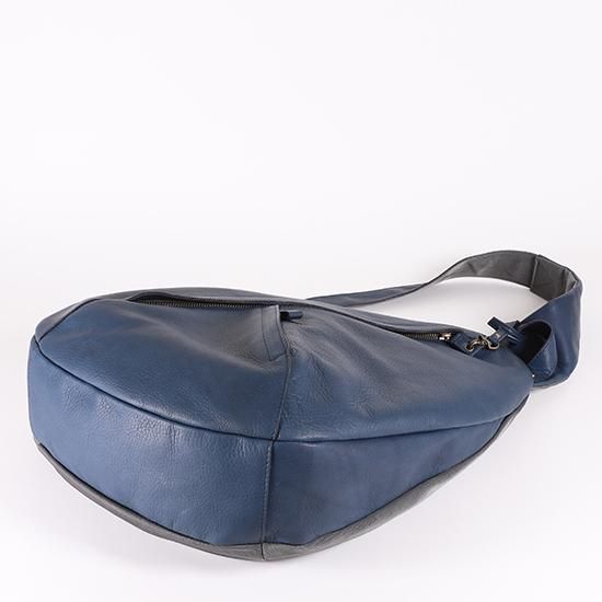 本革ボディバッグ 大サイズ | 5042RA/F - B.stuff online store 本革ボディバッグ 大サイズ | 5042RA/F - B.stuff online store