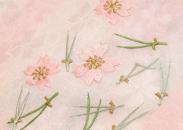 桜地紋にぼかし入桜刺繍帯揚げ - 京都富小路の和装小物専門店きねや 桜地紋にぼかし入桜刺繍帯揚げ - 京都富小路の和装小物専門店きねや