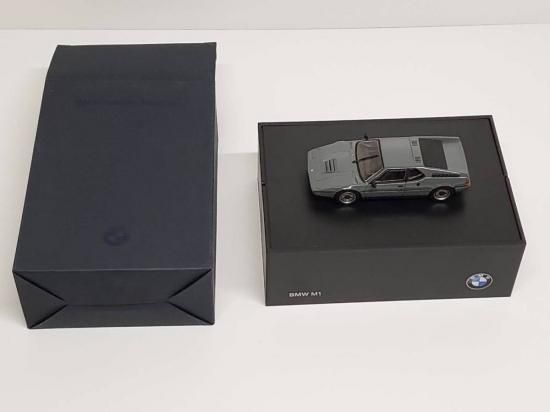 BMW M1 (E26) グレー 1978-1981 BMW別注 1/43◇中古品/目立つ傷 BMW M1 (E26) グレー 1978-1981 BMW別注 1/43◇中古品/目立つ傷