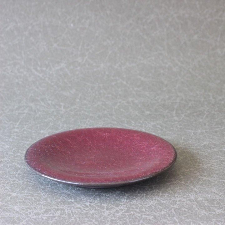 陶房薄氷 川合太一 赤瑪瑙氷裂釉 ソーサー皿 - 作家ものの器と 陶房薄氷 川合太一 赤瑪瑙氷裂釉 ソーサー皿 - 作家ものの器と